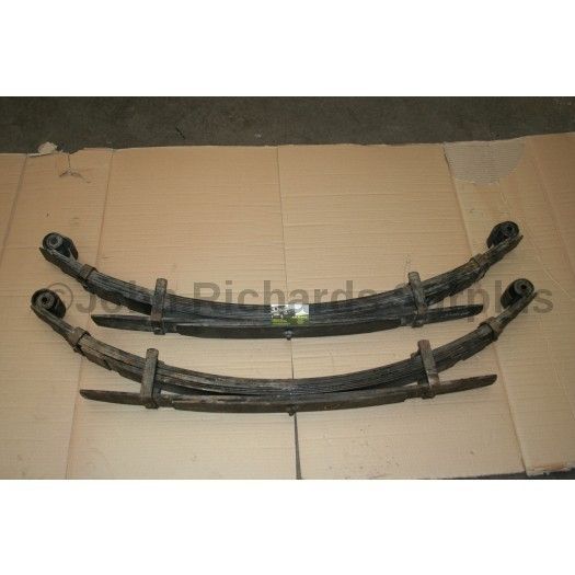 Land Rover 109" Rear Spring Pair 8x2 279678 & 279679 (Collection Only)