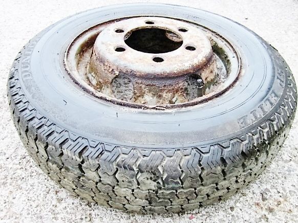 Dunlop SP Elite 185 R14 Tyre and Wheel