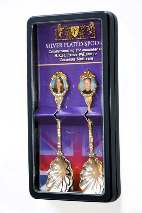 William & Catherine Commemorative Wedding Silver Plated Tea Spoon Pair ...