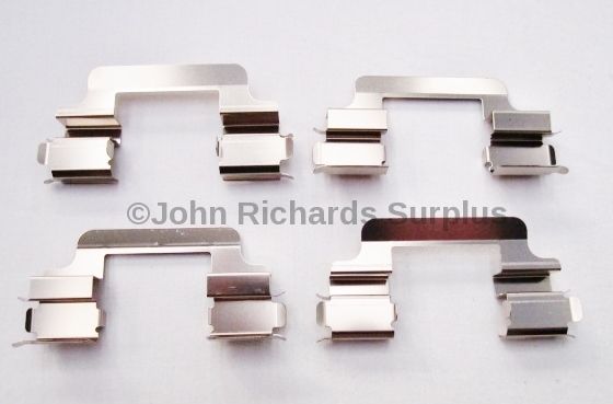 Land Rover Front Brake Pad Fitting Kit LR019625