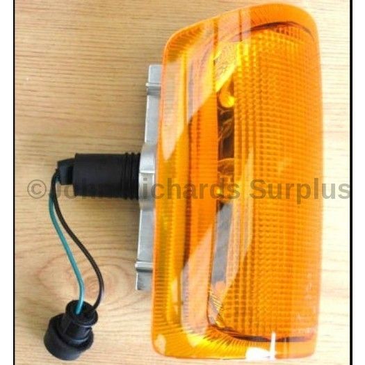 Land Rover Front Indicator Lamp R/H PRC9306