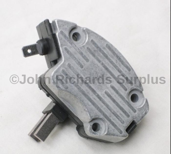 Land Rover Alternator Regulator & Brush Set RTC5670
