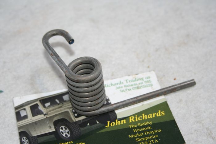 Land Rover LT77 Gearbox Gear Lever Torsion Spring FRC8490