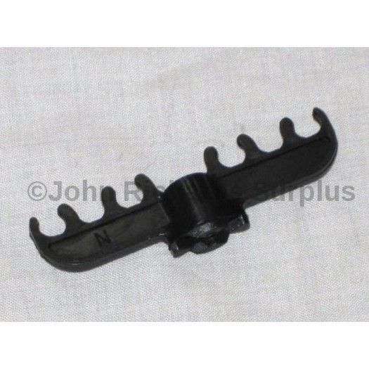 Land Rover Petrol V8 Plug Lead Retainer 603672