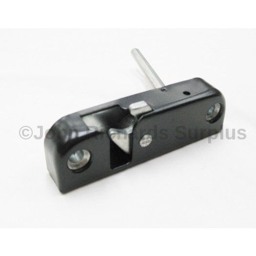 Range Rover Upper Tailgate Latch R/H MXC8420