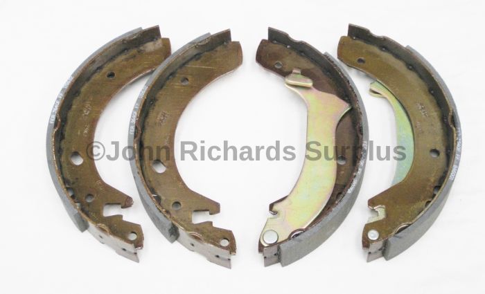 Freelander Brake Shoe Set Rear SFS000061
